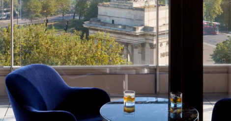 Brooklands Bar at the Peninsula Hotel in London: Recommended - Air Mail