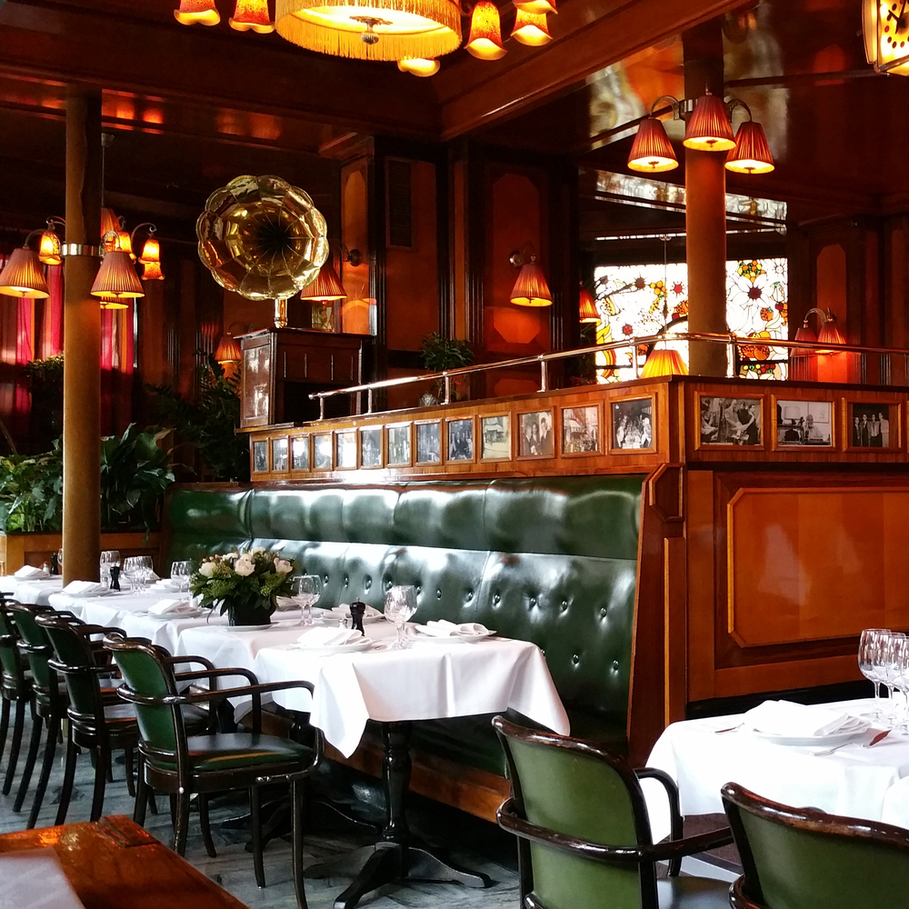 Le Dôme Café in Paris: Arts Intel Report