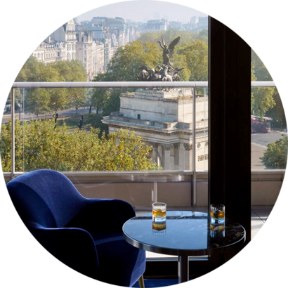 Brooklands Bar at the Peninsula Hotel in London: Recommended - Air Mail