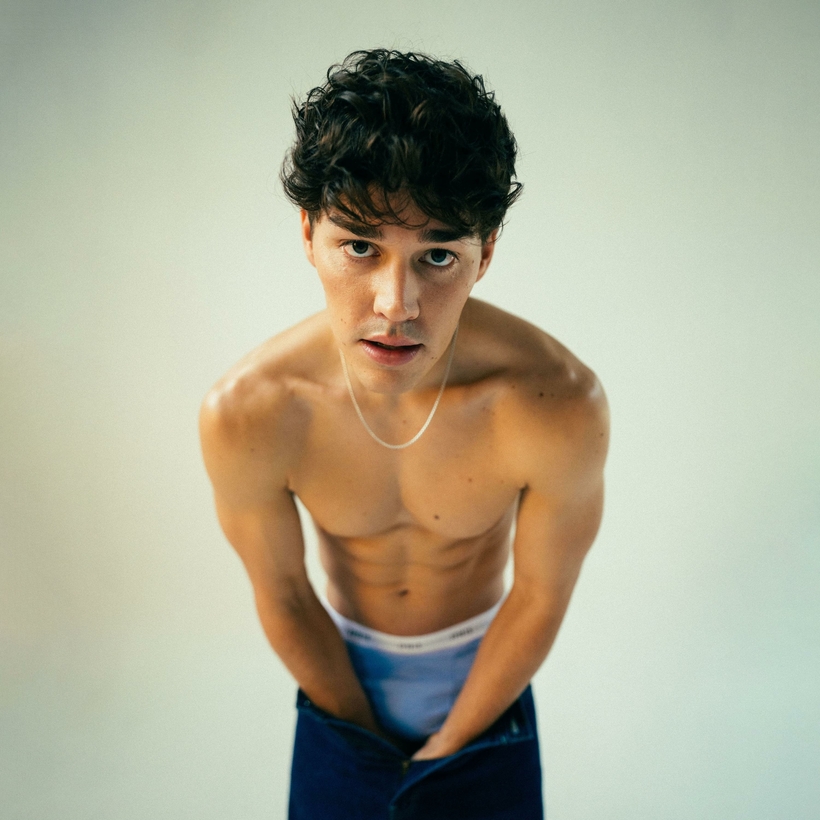 Noah Beck's Nighttime Beauty Routine - Air Mail