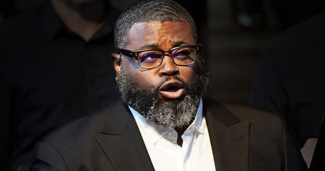 An Interview with the Tenor Russell Thomas - Air Mail