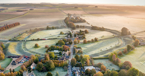 An Aerial Atlas of Ancient Britain, from Stonehenge to Cadbury Castle ...
