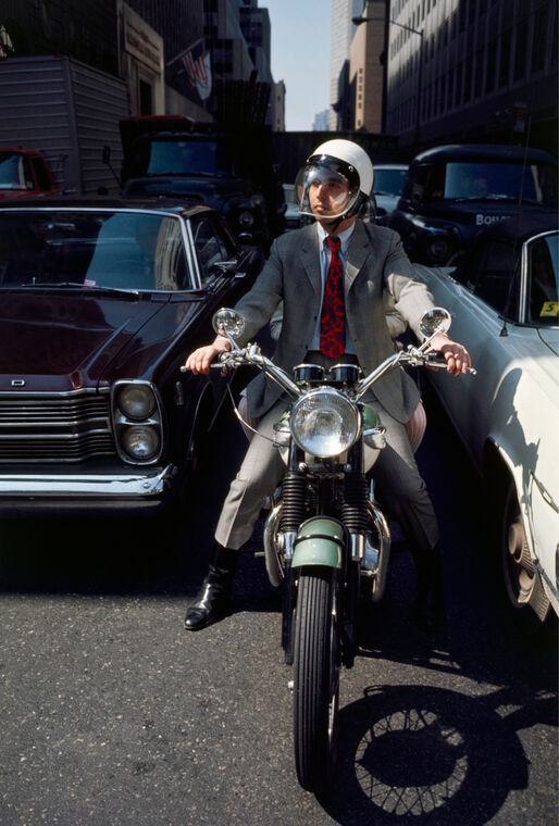 Street Photographer Garry Winogrand's Rare Color Work Collected in a ...